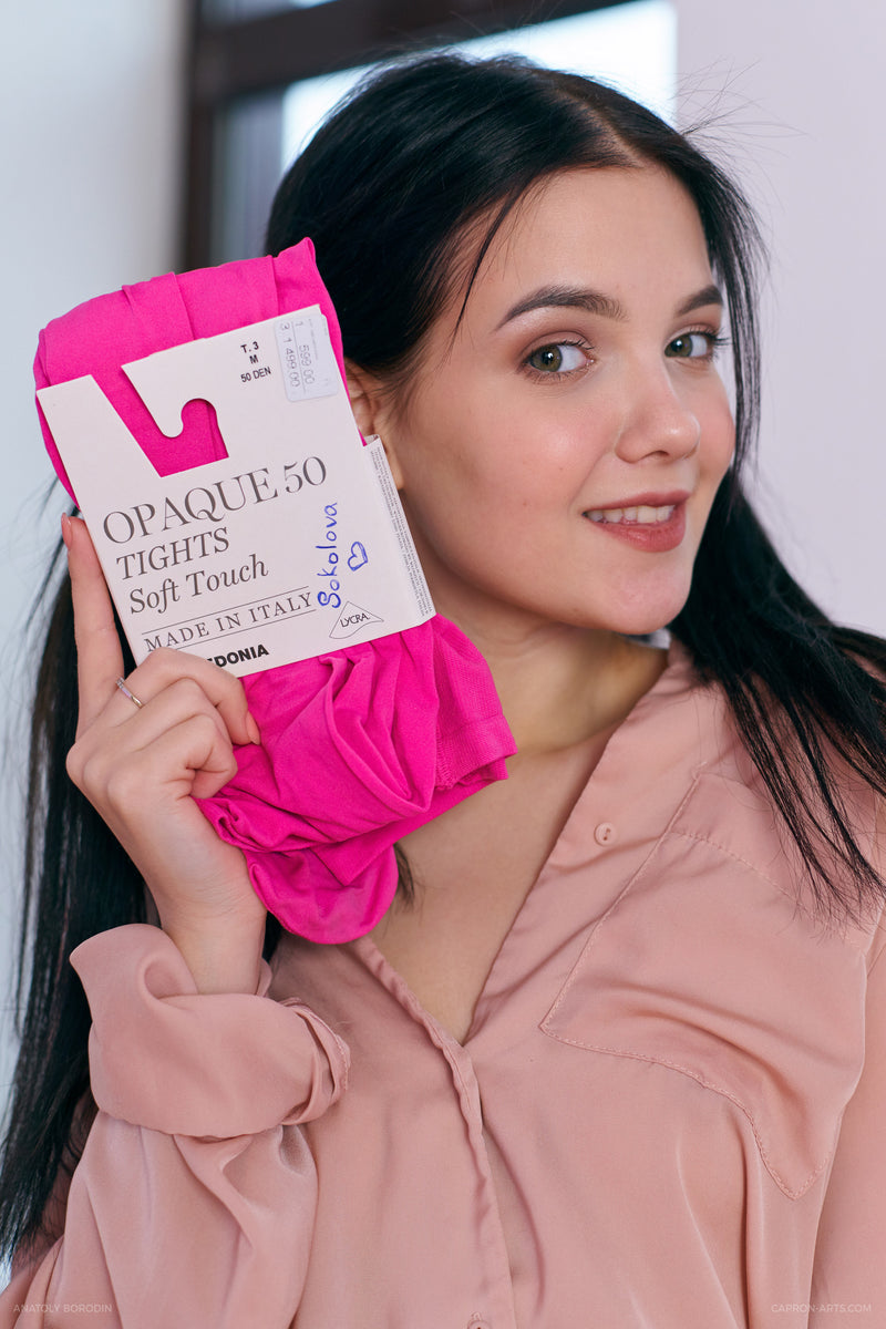 PANTYHOSE of VIKTORIA SOKOLOVA 2019-04(1) CALZEDONIA 50 PINK – CAPRON ARTS